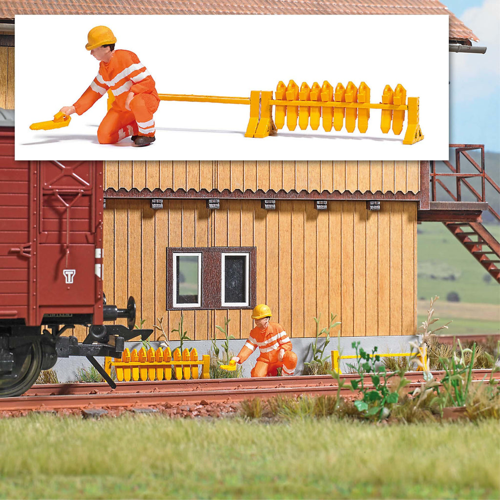 Busch 10701 A-Set Railway worker with rail skates – Scalology Ltd.