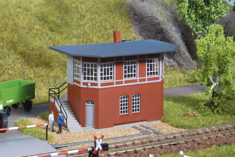 Auhagen 14482 N Modern signal box – Scalology Ltd.